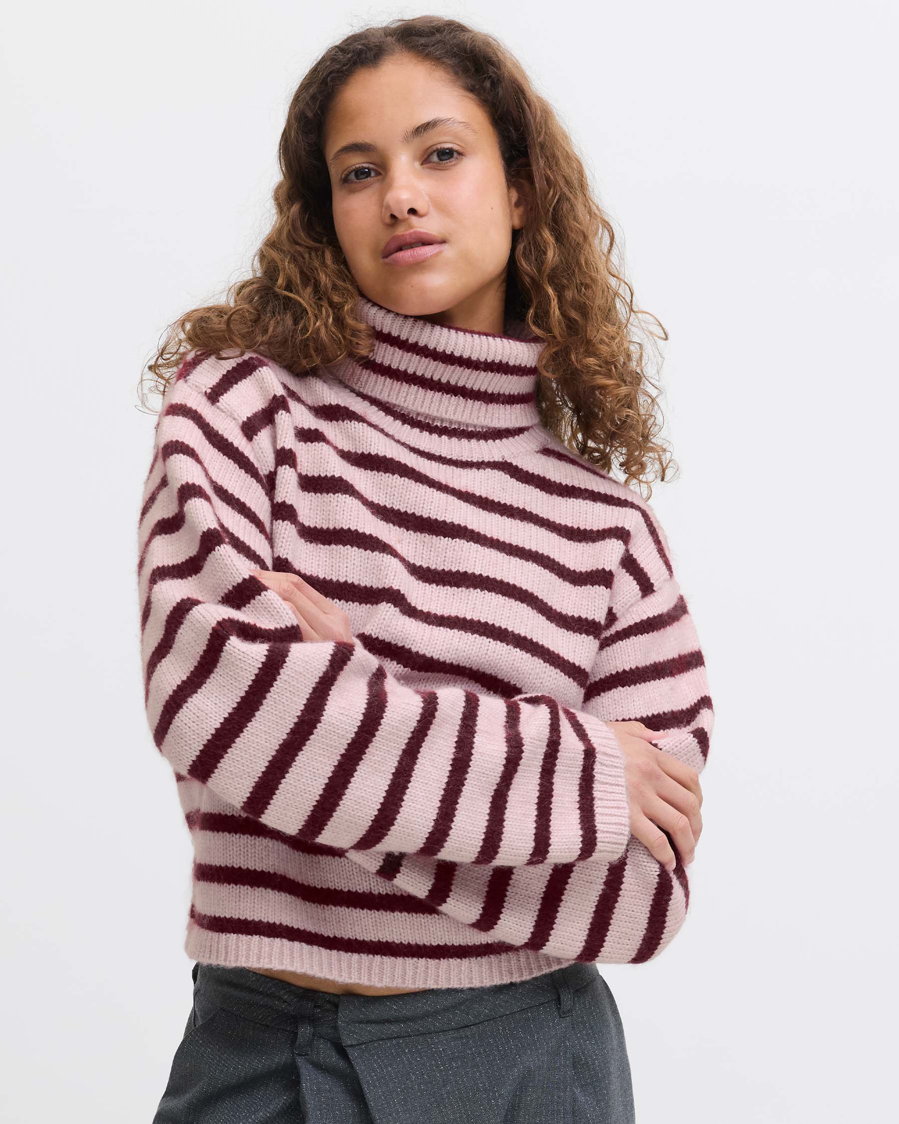 JXROSANNA ROLL NECK – Kings Queens